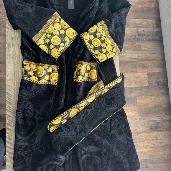 Versace | Intimates & Sleepwear | Versace Black And Yellow Long Sleeve ...